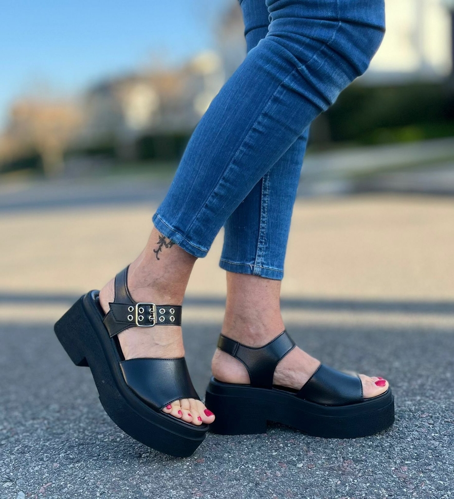 Alexa - Comprar en Tienda Pariska