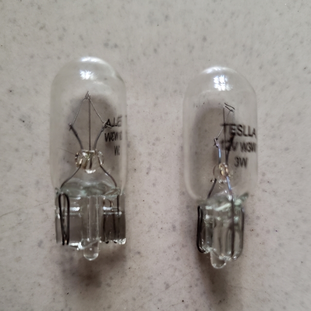 02 Lâmpadas Pingo Amarela 12v 5w T10 Palio Siena Strada Fit City Kwid Fox