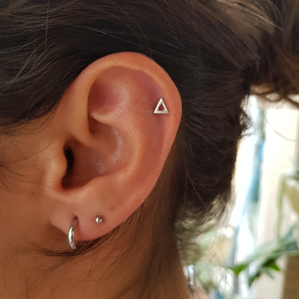 Piercing Triângulo de Aço Inox