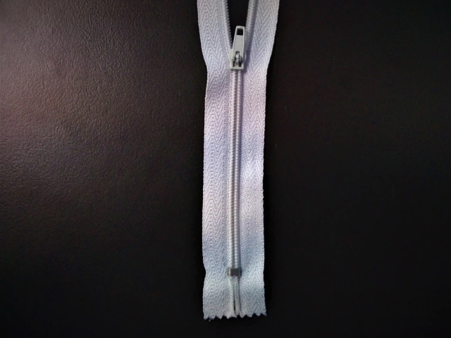 cierre fijo poliester blanco 14cm de 3mm vta por unidad