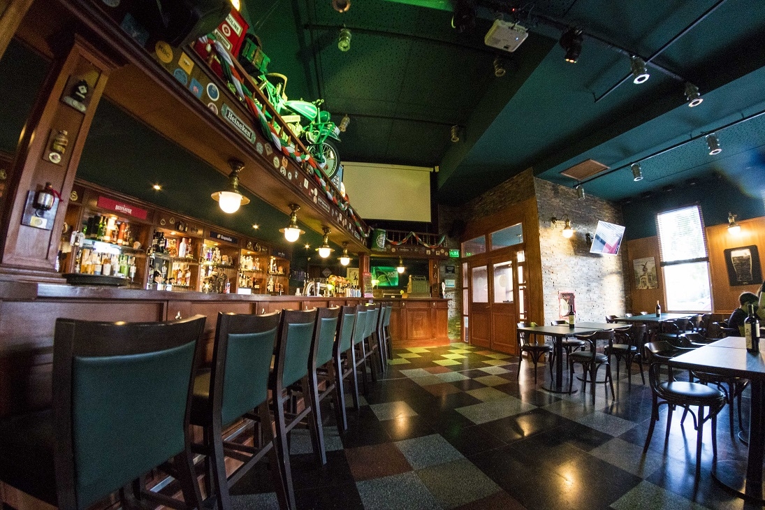 Munster Irish Pub & Restaurant