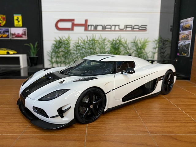 Comprar Koenigsegg em CH Miniaturas