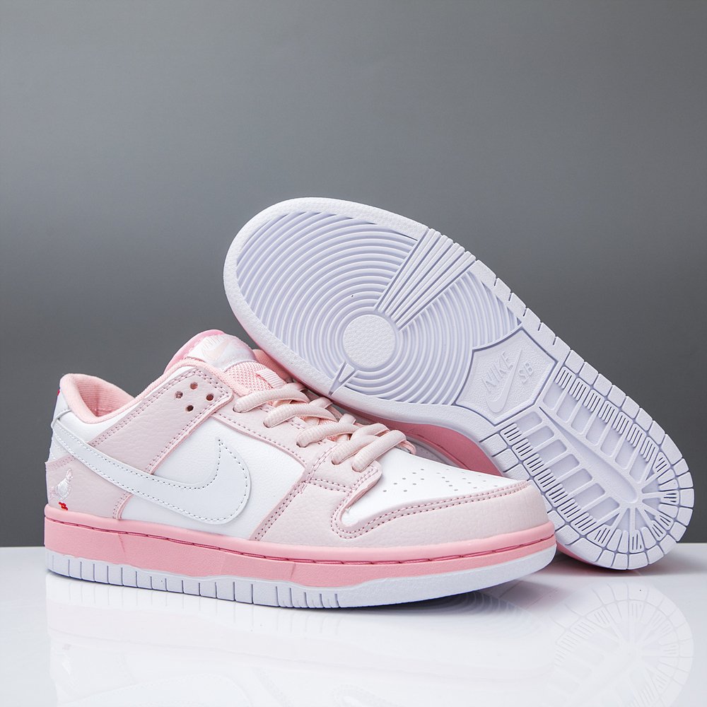 Dunk Low Pigeon Pink