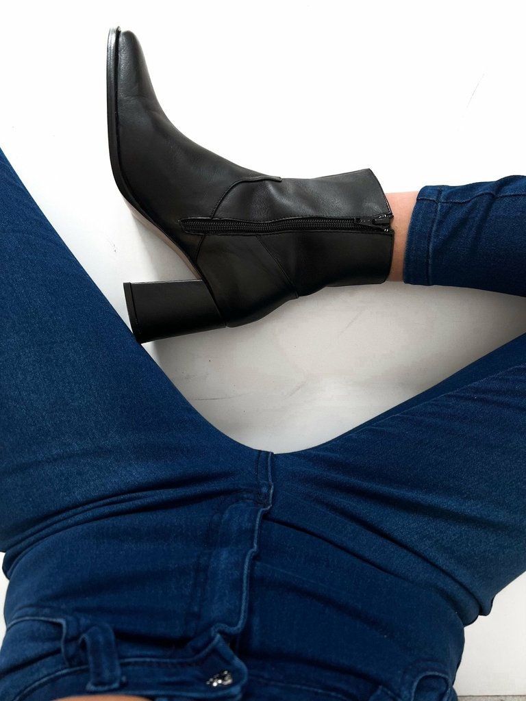 Comprar PANTALONES en Cler Clothing