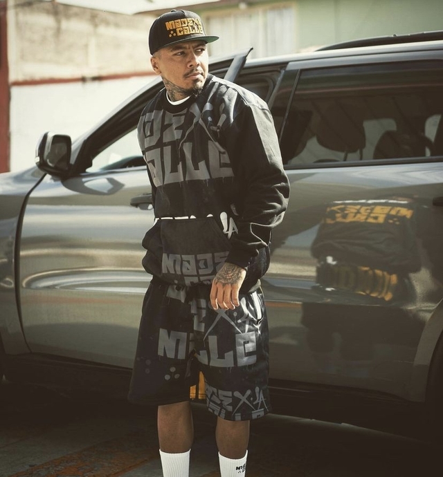 CONJUNTO YONER ONE MXLC SUDADERA Y BERMUDA