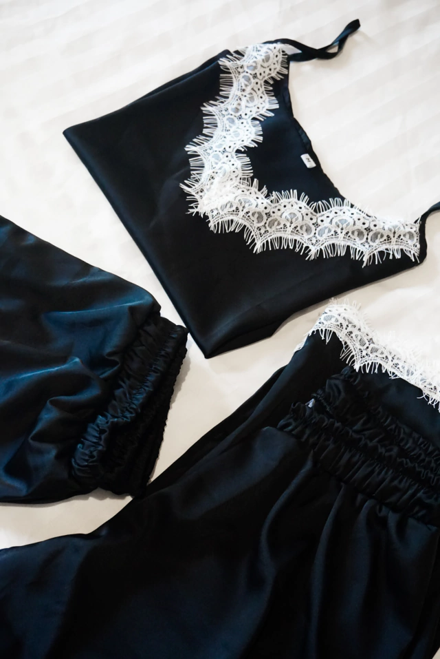 Pijama de Seda Mykonos Negro (3 piezas)