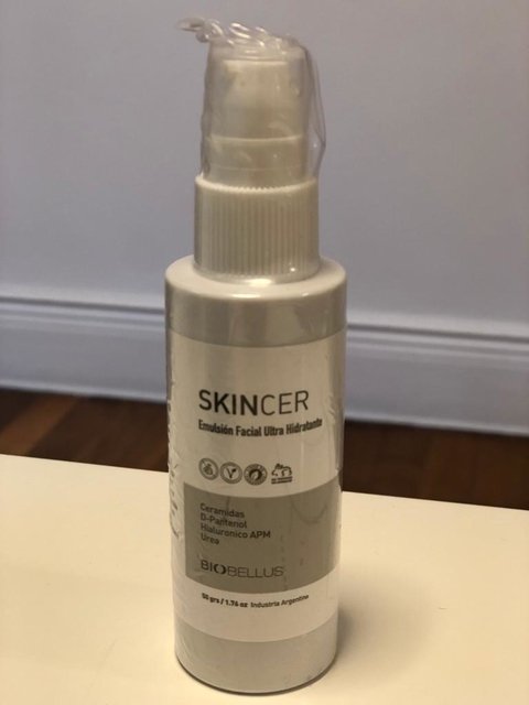 Emulsión hidratante SkinCer - Comprar en Skin Estudio