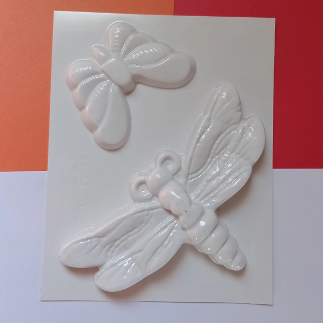 Placa pvc de libelula y mariposa - 959A - Rico y fácil