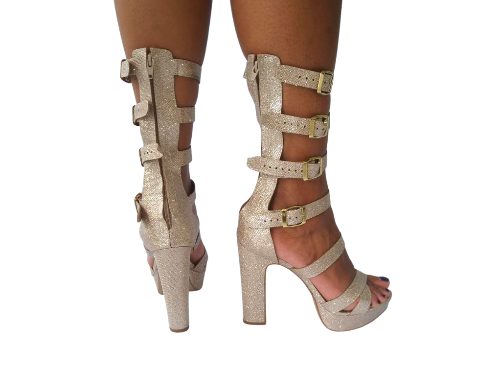940734 P SANDÁLIA GLADIADORA OURO COM GLITER