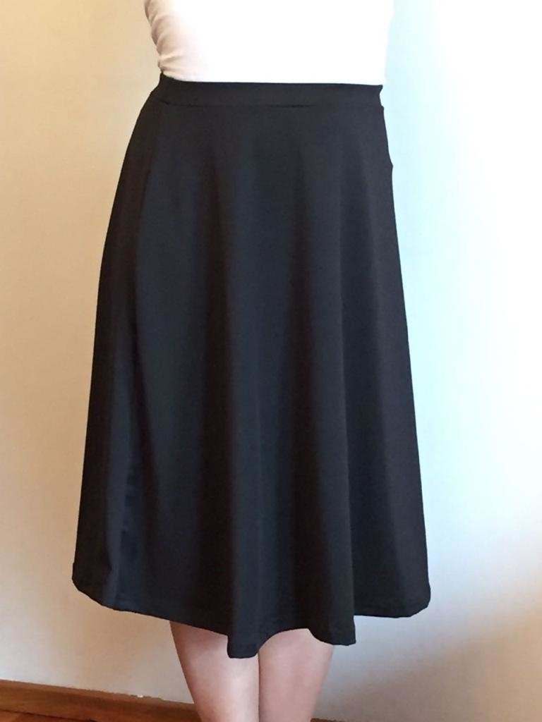 Pollera acampanada lycra lisa. Mujer - Cherry Boop