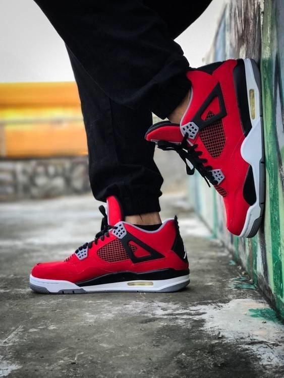 Tênis Air Jordan 4 Retro 'Toro Bravo'