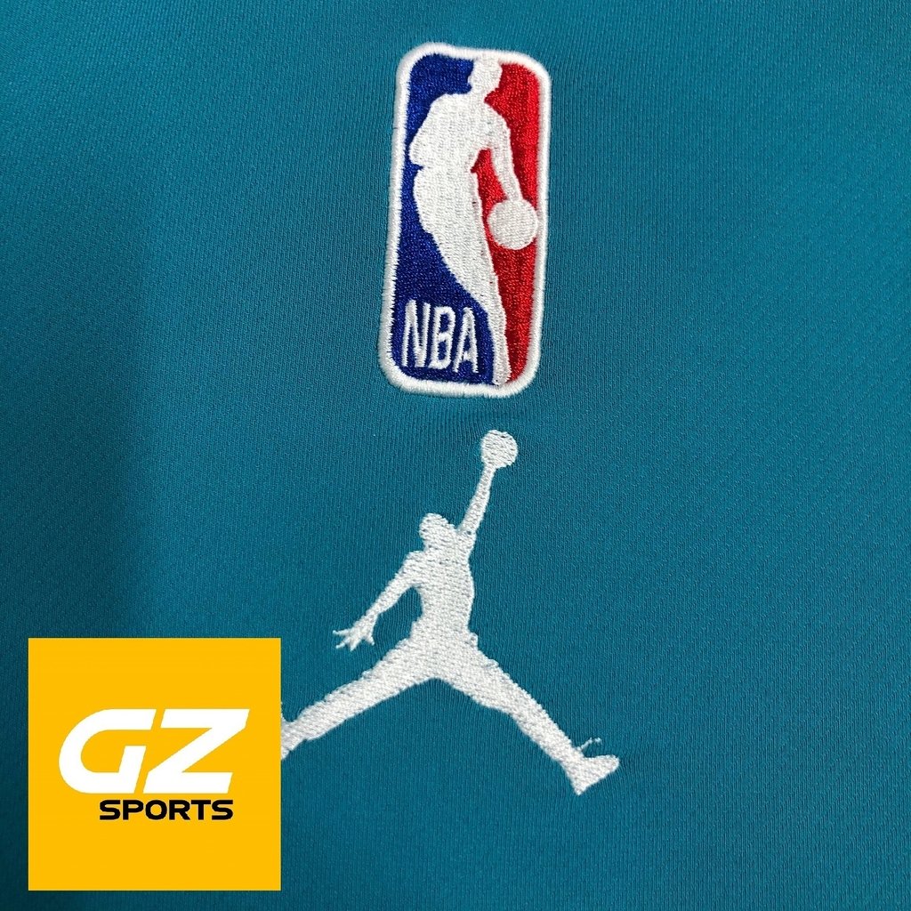 CAMPERA NBA CHARLOTTE HORNETS TEMP. 2021 - BORDADO