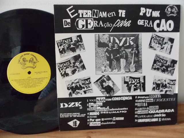 LP + COMPACTO - DZK - ETERNAMENTE PUNK DE GERAÇÃO PARA GERAÇÃO - 1993