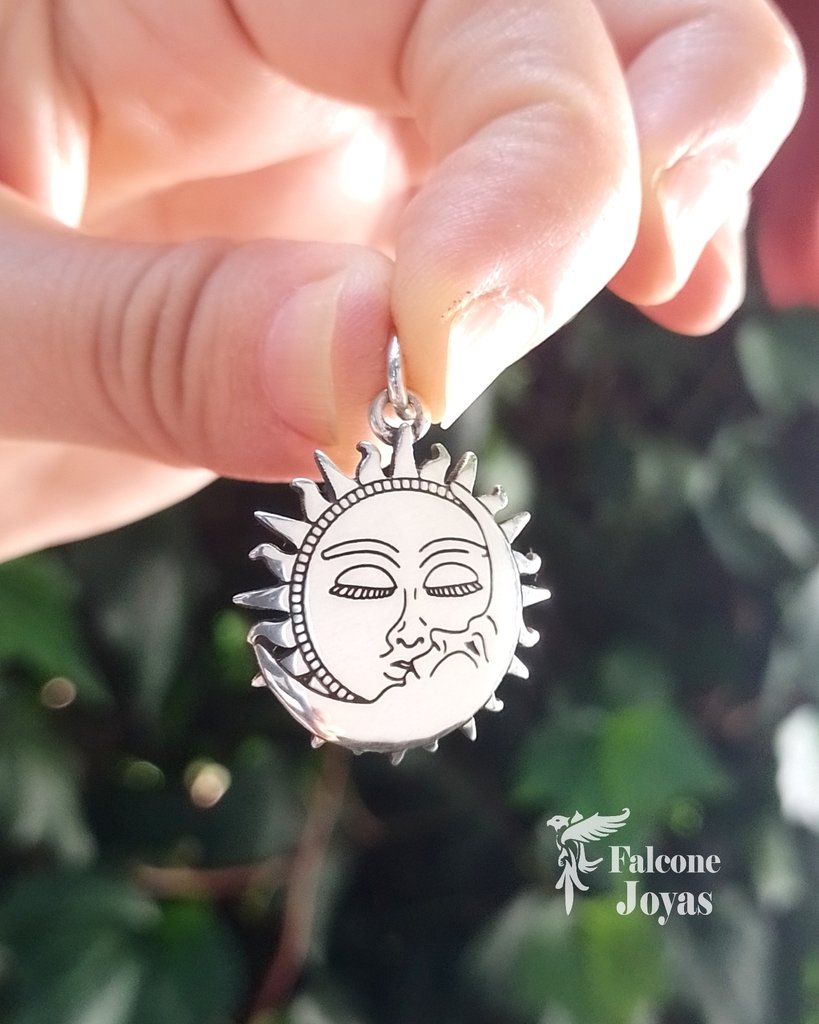 dije sol y la luna calado - Comprar en Falcone Joyas