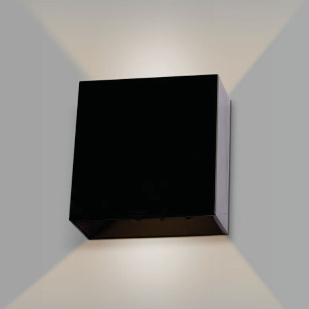 ARANDELA ASTRAL 12X12X5CM LED 4W 3000K IP65 PRETO |OPUS HM 38117