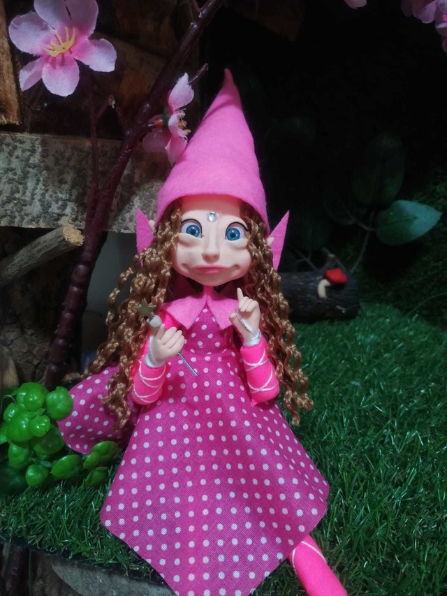 FADA ROSA DE BOLINHAS CABELO CACHEADO