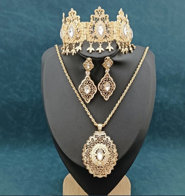 Conjunto Testeira Luxo - Atelier Cigana da Estrada