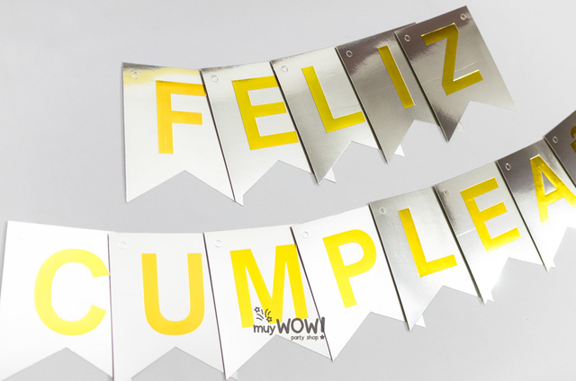BANDERIN FELIZ CUMPLEAÑOS PLATEADO - Muy WOW!