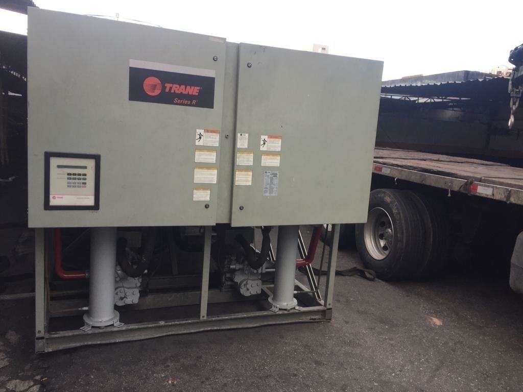 Chiller Trane RTAA - 125TR - 380V 3F - Seminovo