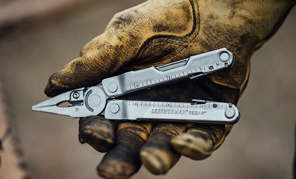 Pinza multiherramienta Leatherman REBAR 17 usos