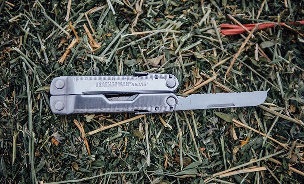 Pinza multiherramienta Leatherman REBAR 17 usos