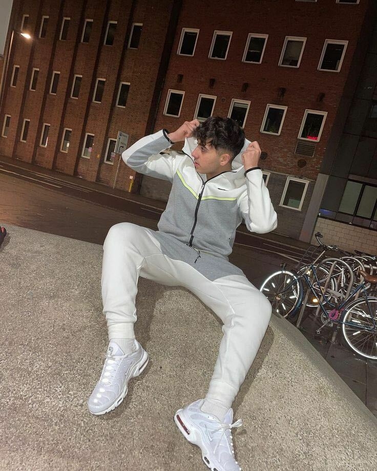 Conjunto Nike Tech Fleece Branco/Cinza/Verde