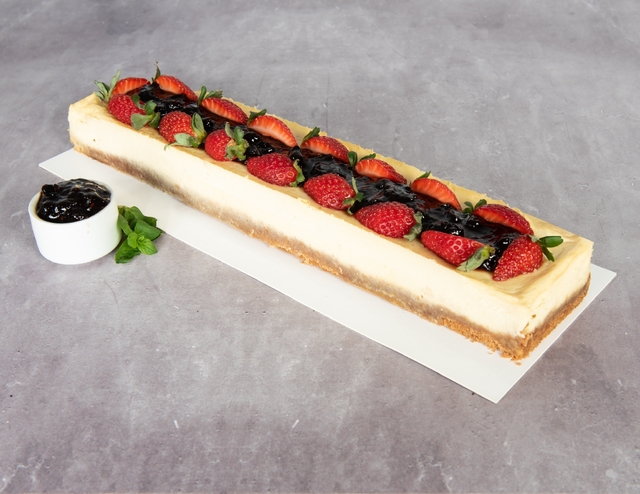 Torta Cheesecake de Frutos Rojos Fava - Fava Bakery