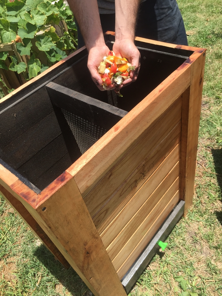 Compostera de madera para 4 personas tarpuy apta uso exterior