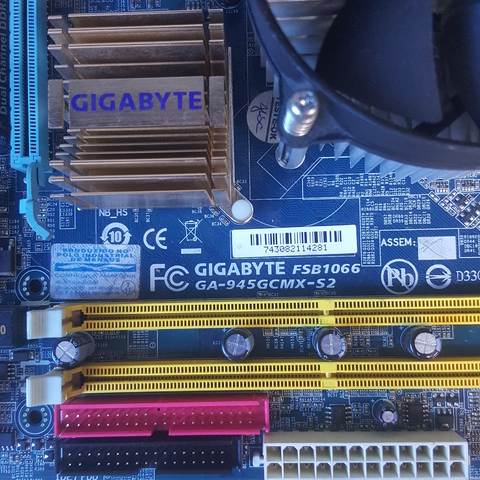 Placa Mae Gigabyte Fsb1066 Ga945gcmx S2 + Proc