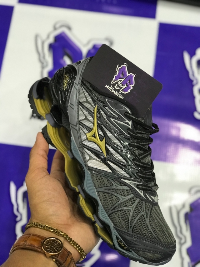 mizuno wave pro 7 cinza e dourado - PR multimarcas