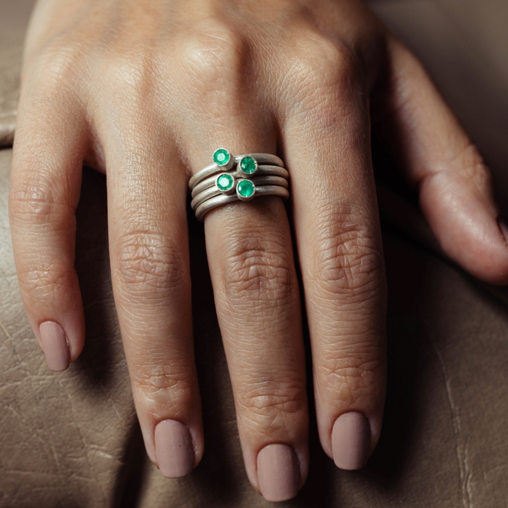 Esmeralda ring composition - Buy in Studio Paula Fabbri