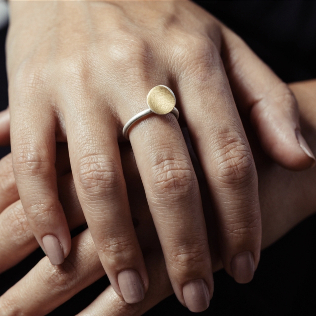 Folhinha ring composition - Buy in Studio Paula Fabbri