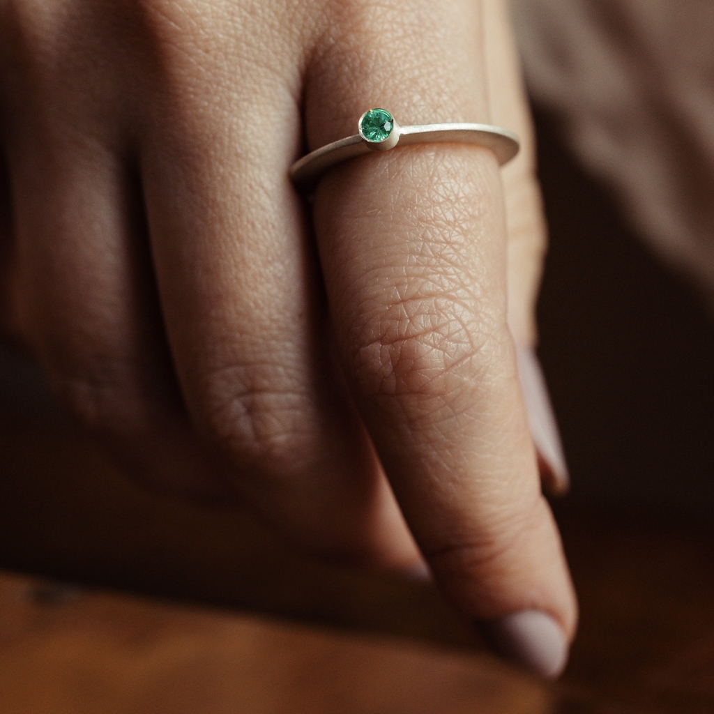 Esmeralda ring + Dia ring - Buy in Studio Paula Fabbri