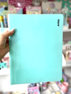 Carpeta AVIOS A4 c/ elástico. 3 solapas de pvc. Colores pasteles.