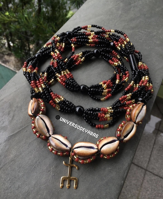 Brajá Exú com búzios africanos - UNIVERSO DE YABAS