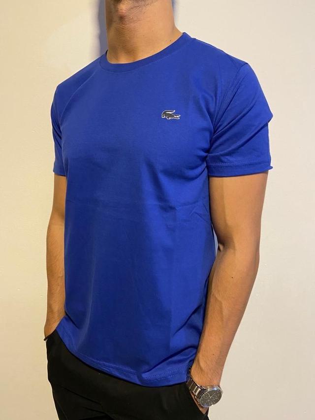 Remera coco goma LACOSTE azul francia - Outfit Cba