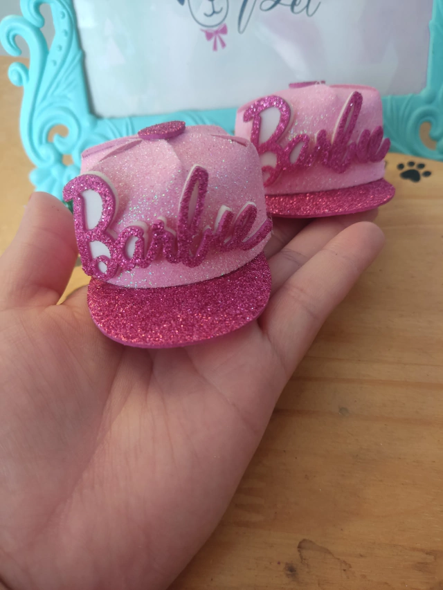 Boné Barbie Rosa c/ 5 uni - Comprar em Lui Laços Pet