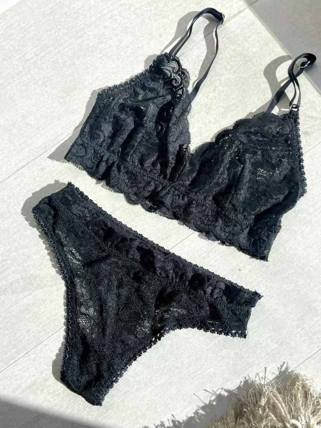 Conjunto clavel negro - Comprar en Talulah