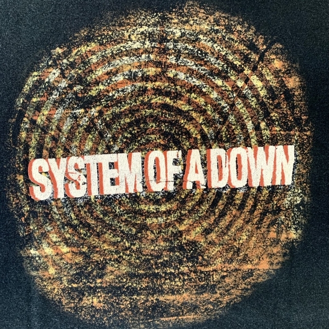 Camiseta da banda "System of a Down"