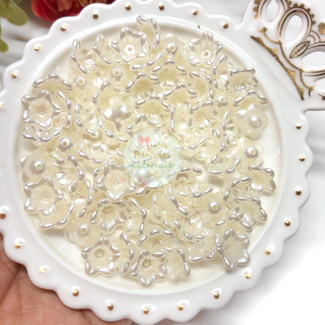 Flor aramado perolada P arredondada - 10 gramas