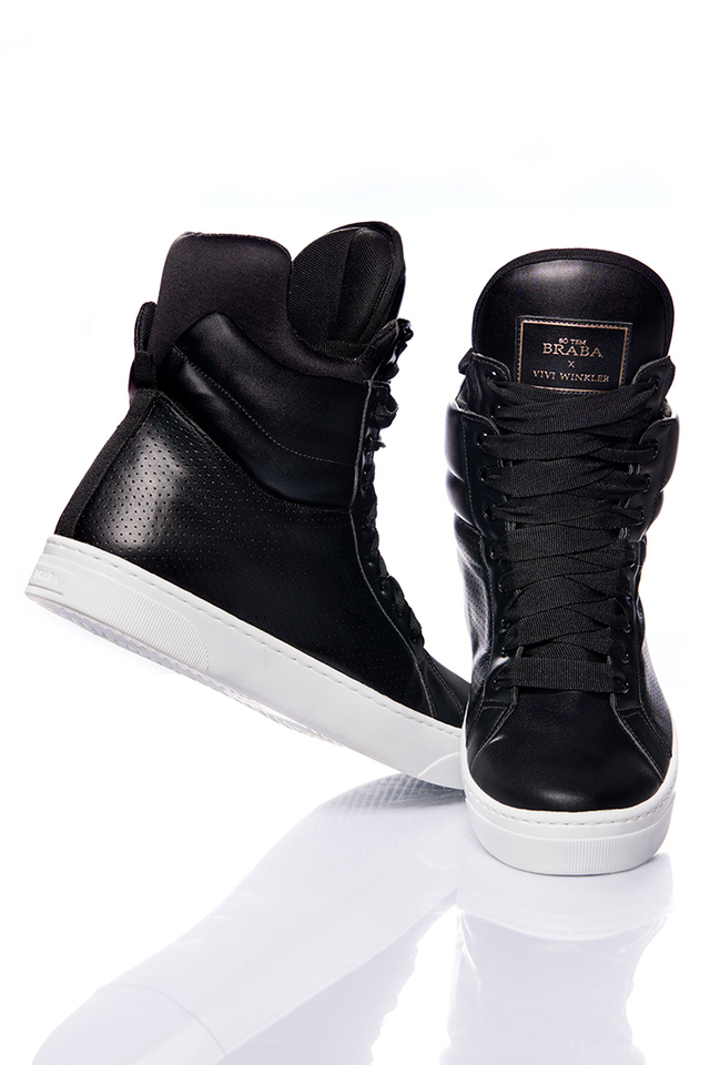 BOTA BRABA FIRST PRETA - Buy in Só tem Braba