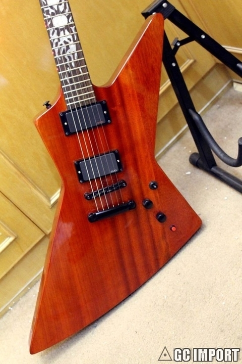 Guitarra ESP Explorer Ken Lawrence James Hetfield Replica Chinesa