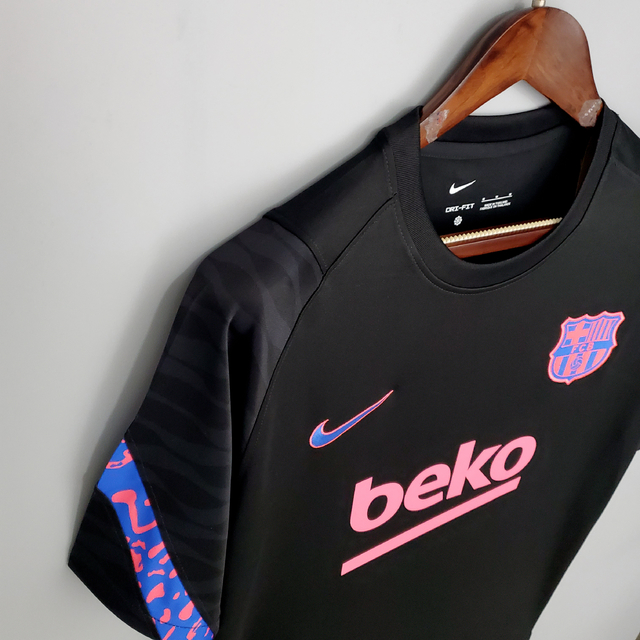 Camisa Barcelona 2021/22 Treino Preto e Roxo Nike