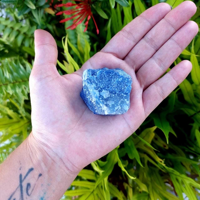 Quartzo Azul Bruto - Harmonia, Equilíbrio e Paz Interior