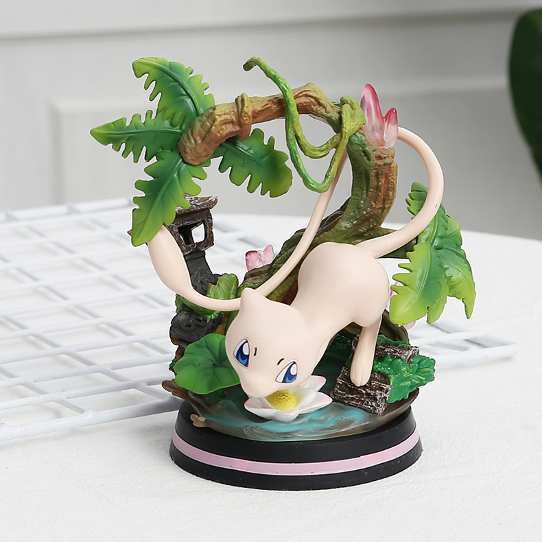 Action Figure Mew na Árvore | Pokémon