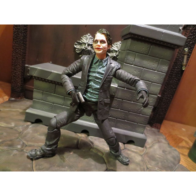 Action Figure Coringa (Ladrão de Banco) Mafex | Batman: O Cavaleiro das ...