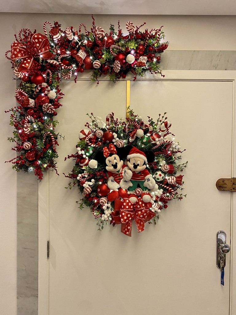 Cantoneira Vermelha Disney - Carol Florence Decor