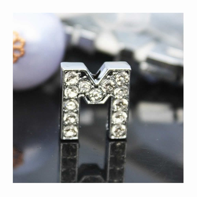 Letras Strass P/ Pulseiras Coleiras Gargantilhas - 20 unid - LETRA M