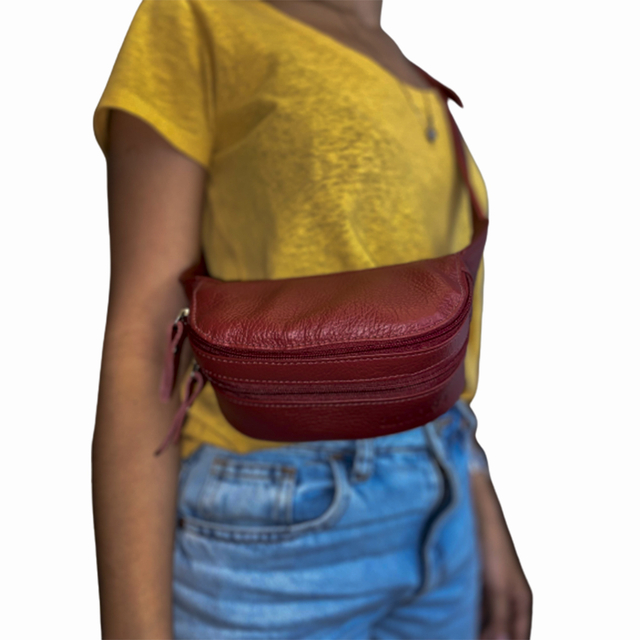 Pochete Transversal Unissex de Couro Legítimo Marsala Cris Andória