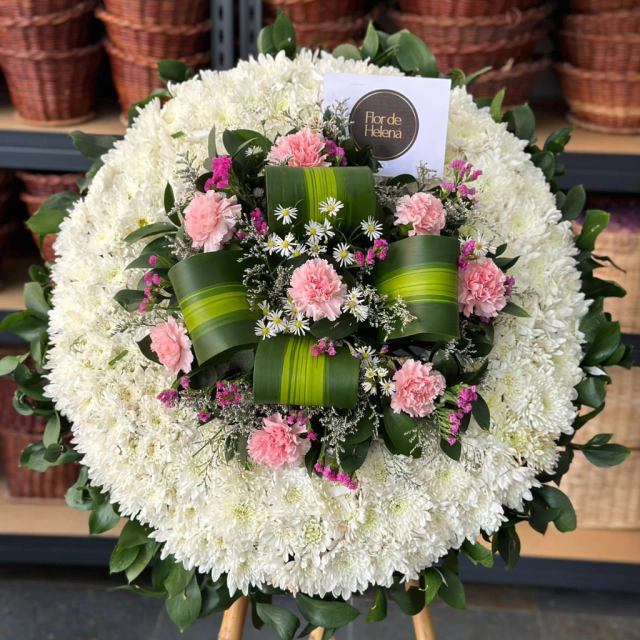 Corona Fúnebre Flor de Helena - Flor de Helena